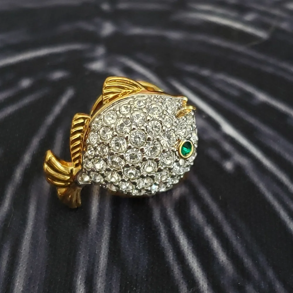 Swarovski | Jewelry | Signed Swarovski Crystal Greeneyed Fish Lapel ...
